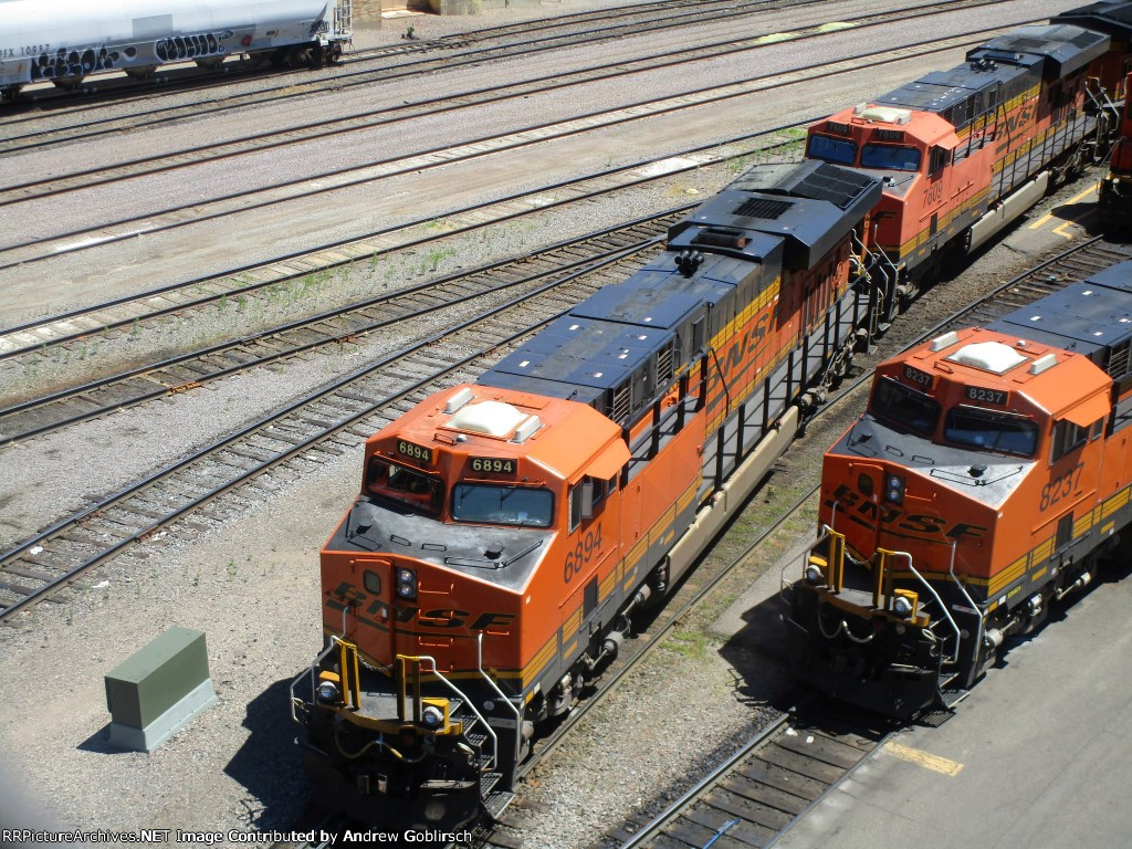 BNSF 6894